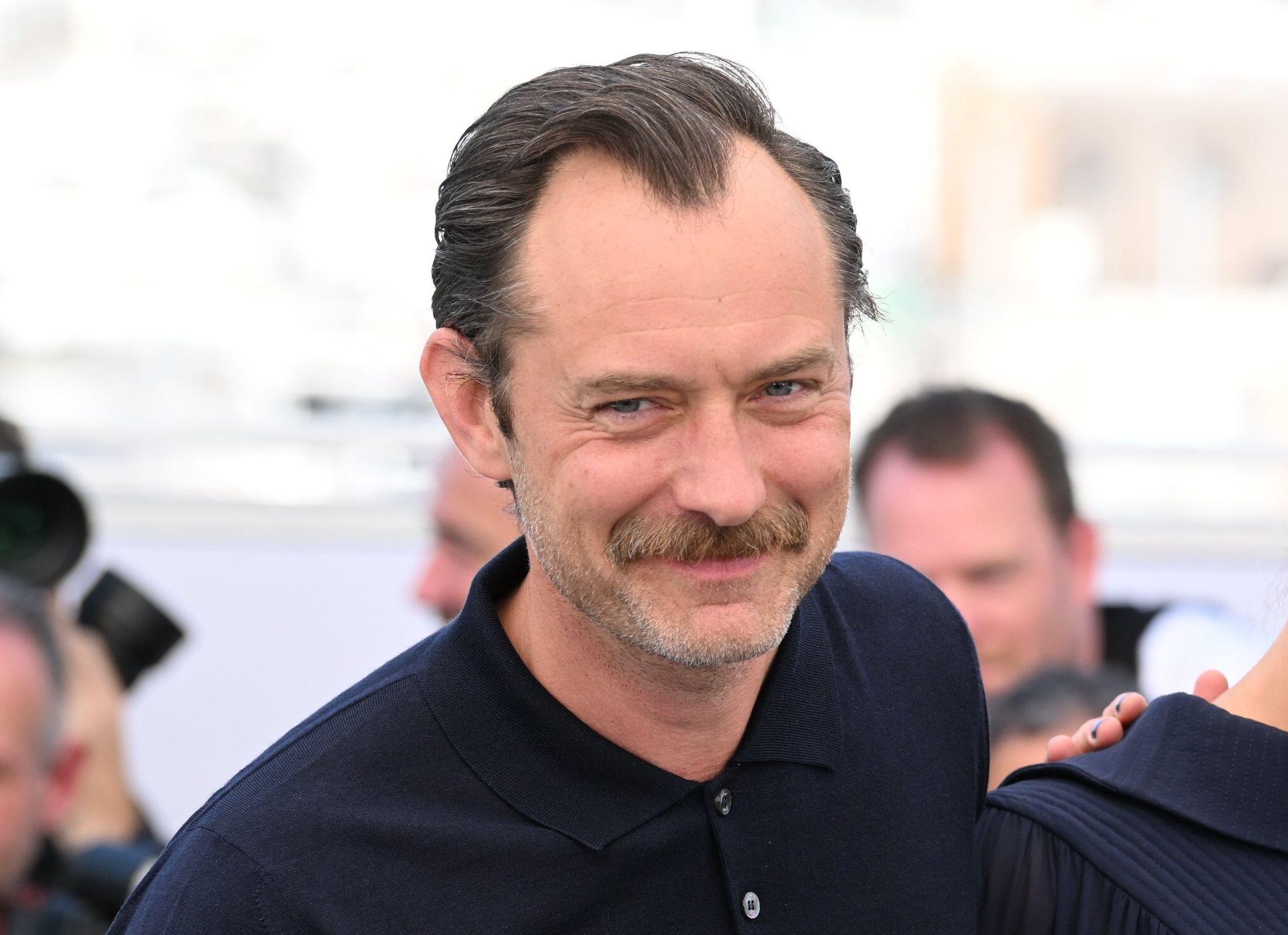 Sandra Hüller über Druck am Filmset - Jude Law als König