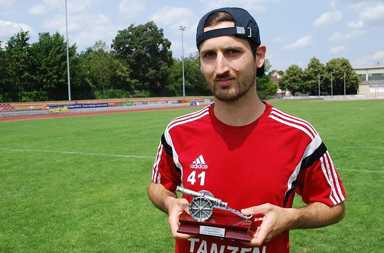 Patrick Schmidtke von der SG Burglauer/Reichenbach/Windheim gewinnt die ...