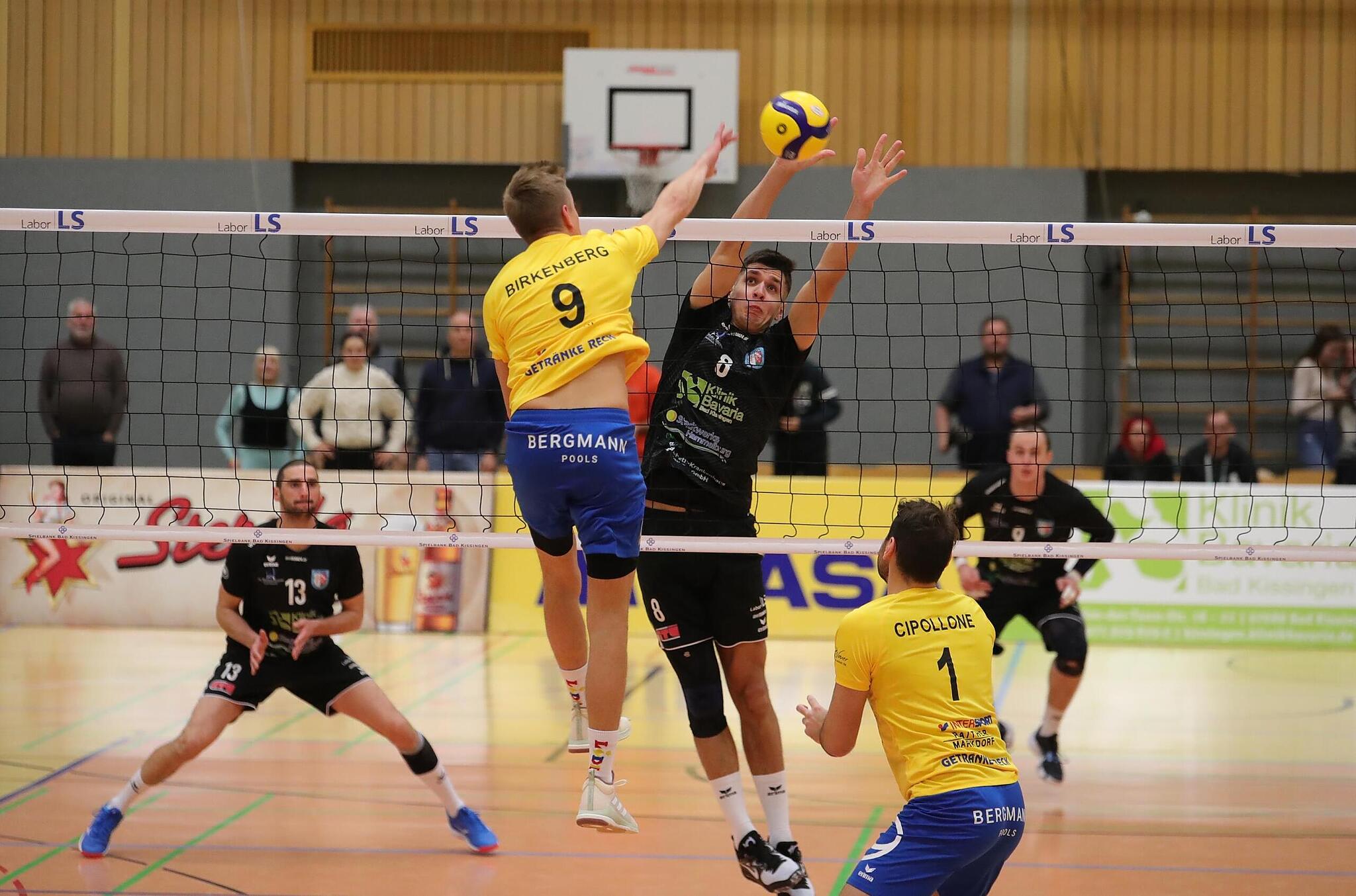 Die Hammelburg Volleys gewinnen in Friedrichshafen und verlieren in ...