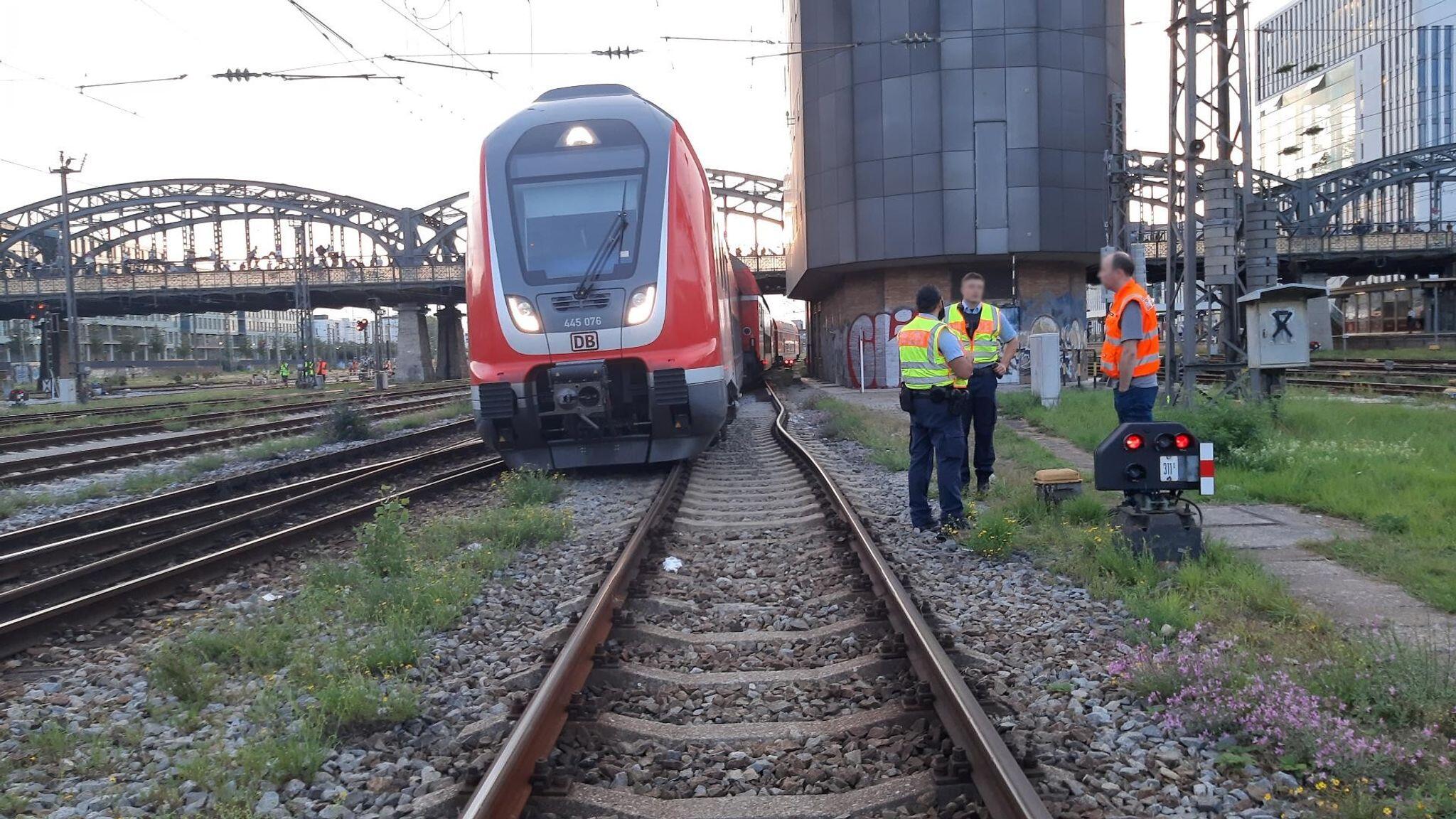 Zug entgleist bei Rangierfahrt vor Hauptbahnhof