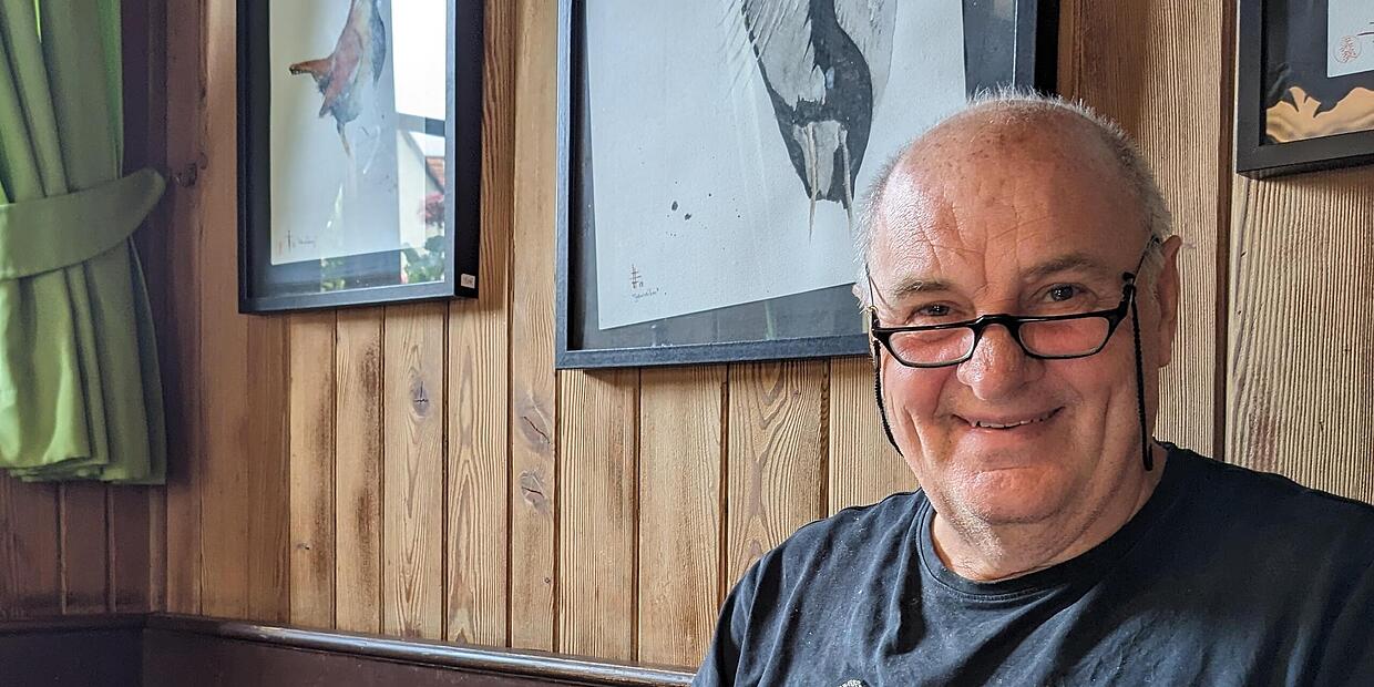 Wirt Sponsel aus Kirchehrenbach hat jetzt eine Autobiographie geschrieben