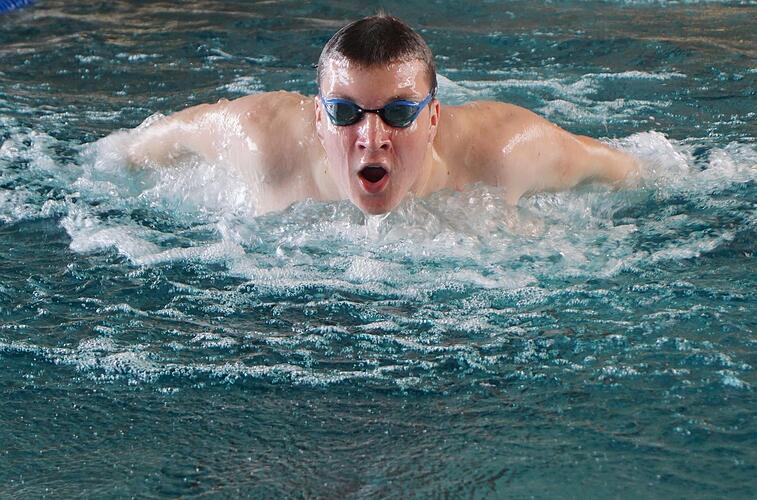 23-Stunden-Schwimmen in Haßfurt zum 20-jährigen Bestehen der „Welle“