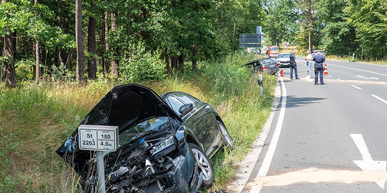 Schwerer Verkehrsunfall bei Pommersfelden: zwei Schwerverletzte