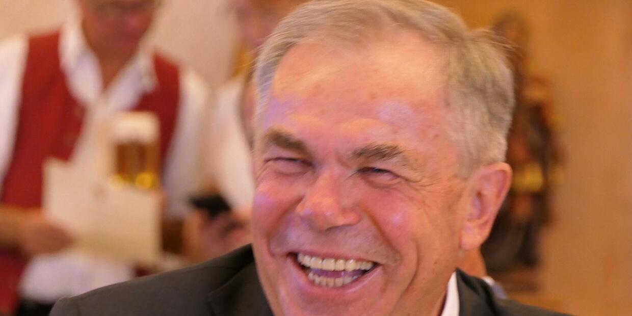 Sand am Main: Verabschiedung des früheren Bürgermeisters Bernhard Ruß ...