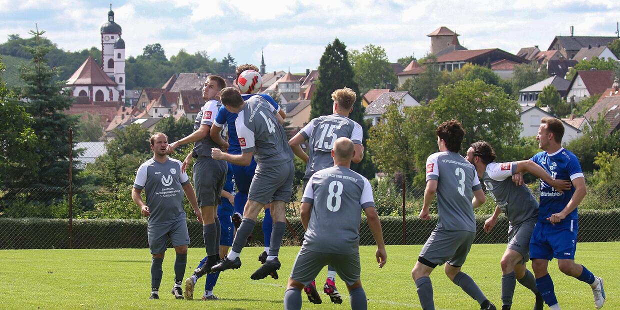 SB Versbach führt die Tabelle an: Zwei Spieler schießen zum Kreisliga ...