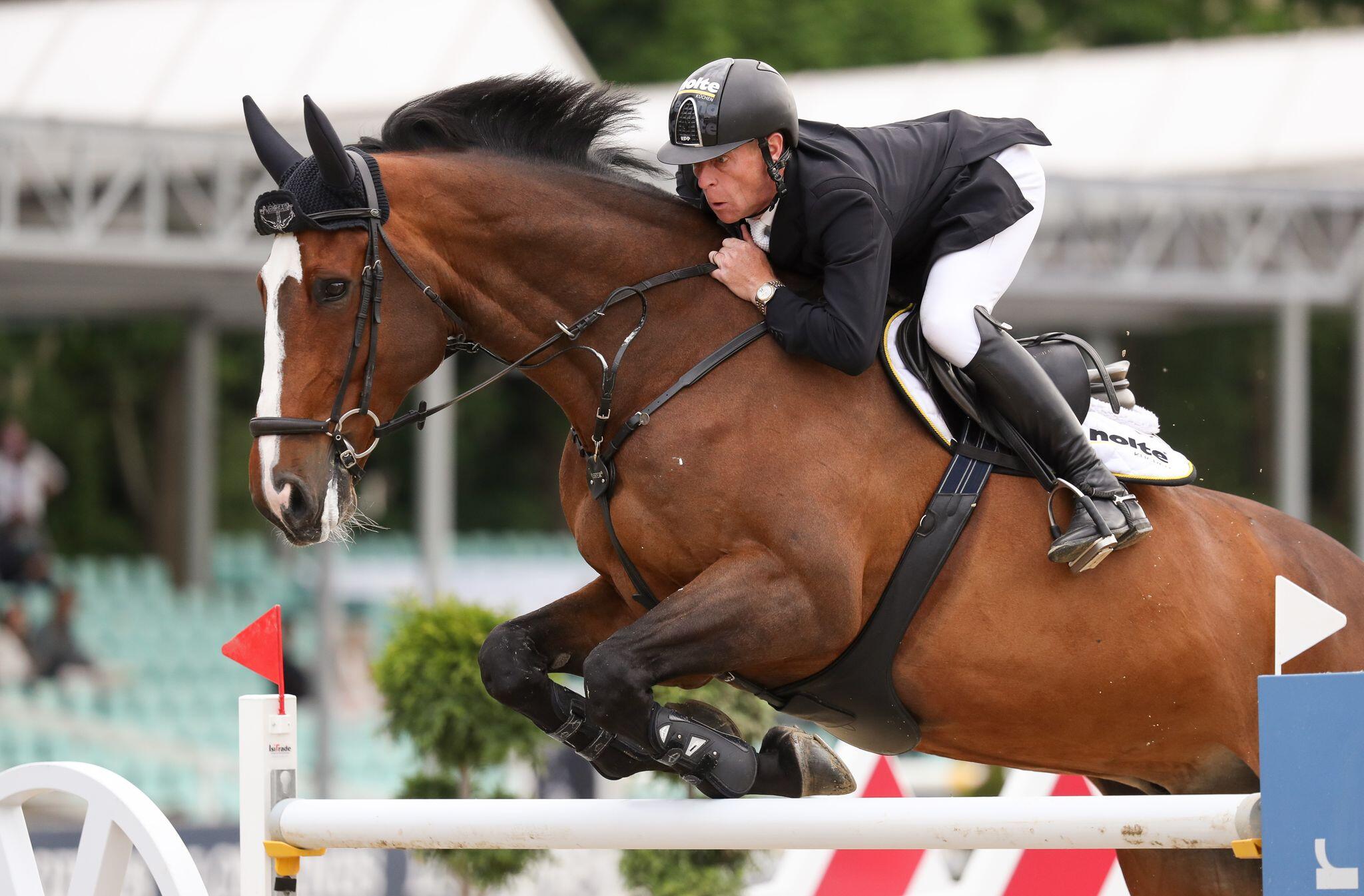 Jessica von Bredow-Werndl feiert Doppel-Gold