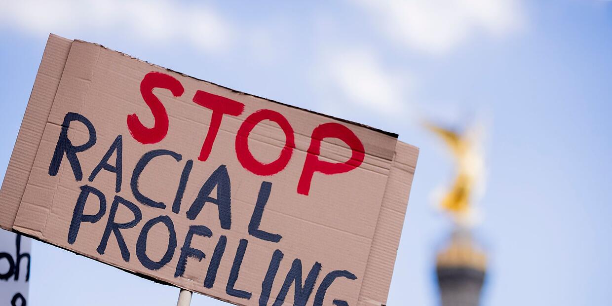 Als Ausländer wahrgenommene Menschen häufiger in Kontrollen