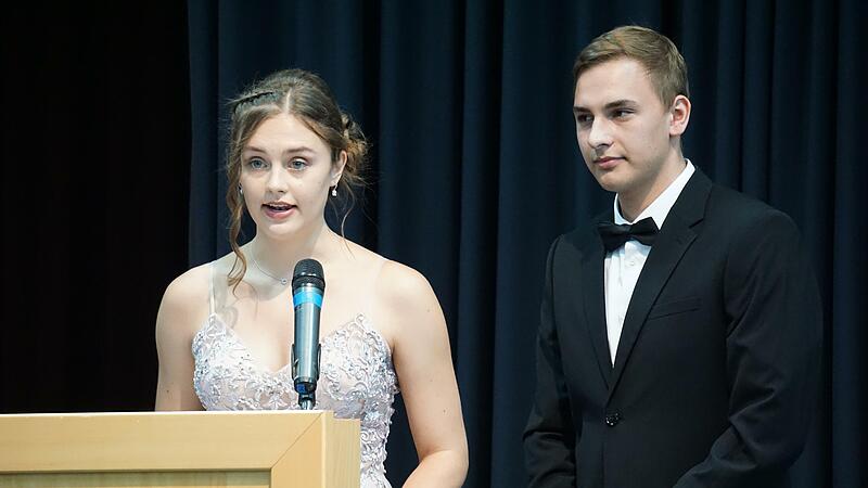 Das Meranier-Gymnasium Lichtenfels verabschiedet die Abschlussklasse 2021