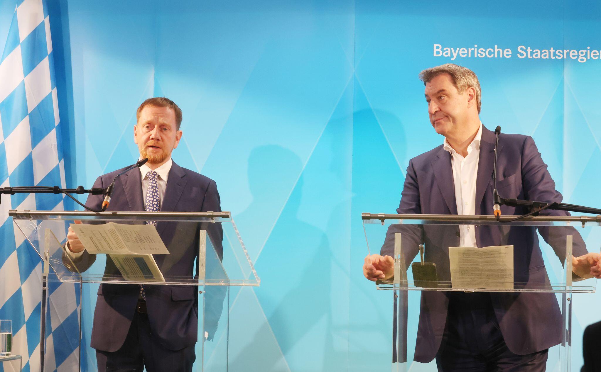 Bayern und Sachsen wollen bei Migration mehr Druck machen