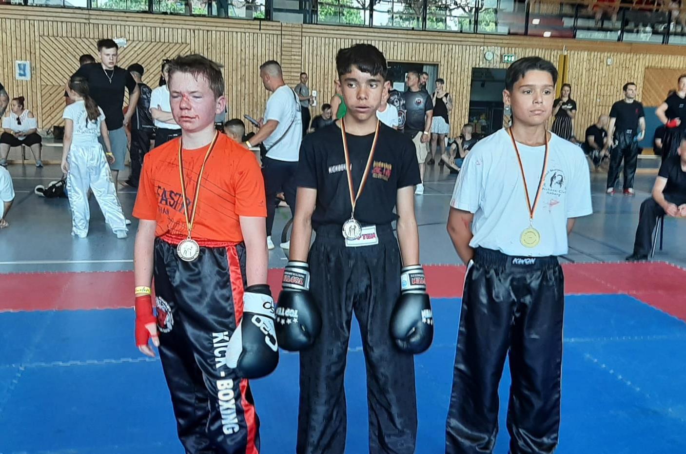 Kampfsport: Trainer Oliver Gack freut sich bei der Süddeutschen ...