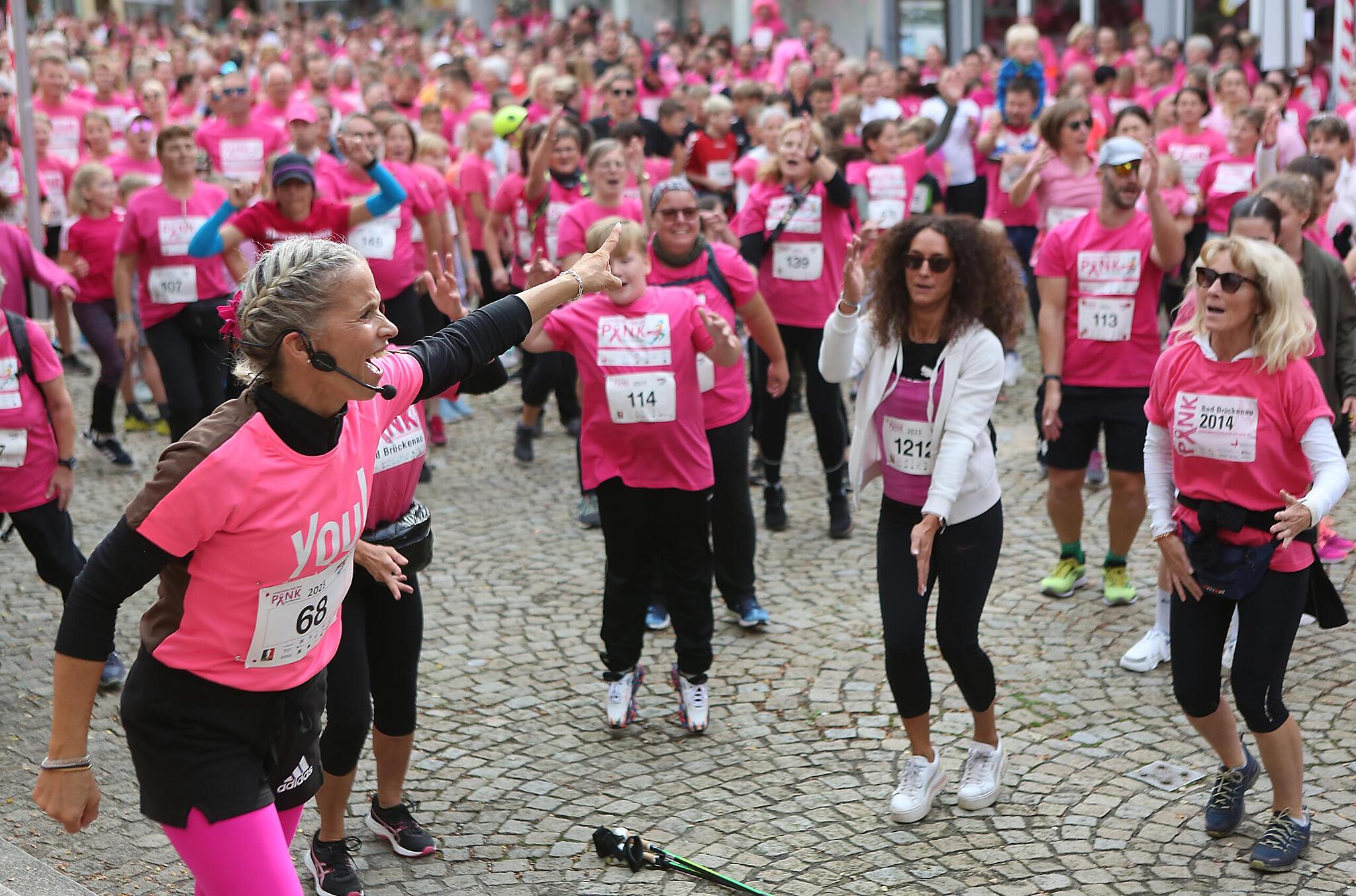 Beim Pinklauf zugunsten der Brustkrebsvorsorge gab es in Bad Brückenau ...