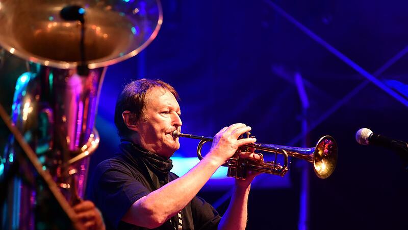 Hans Jürgen Buchner von Haindling spricht im Interview über die Musik ...