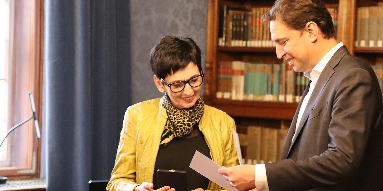 Justizmedaille: Sulzfelderin Andrea Luckert kochte jahrelang mit ...