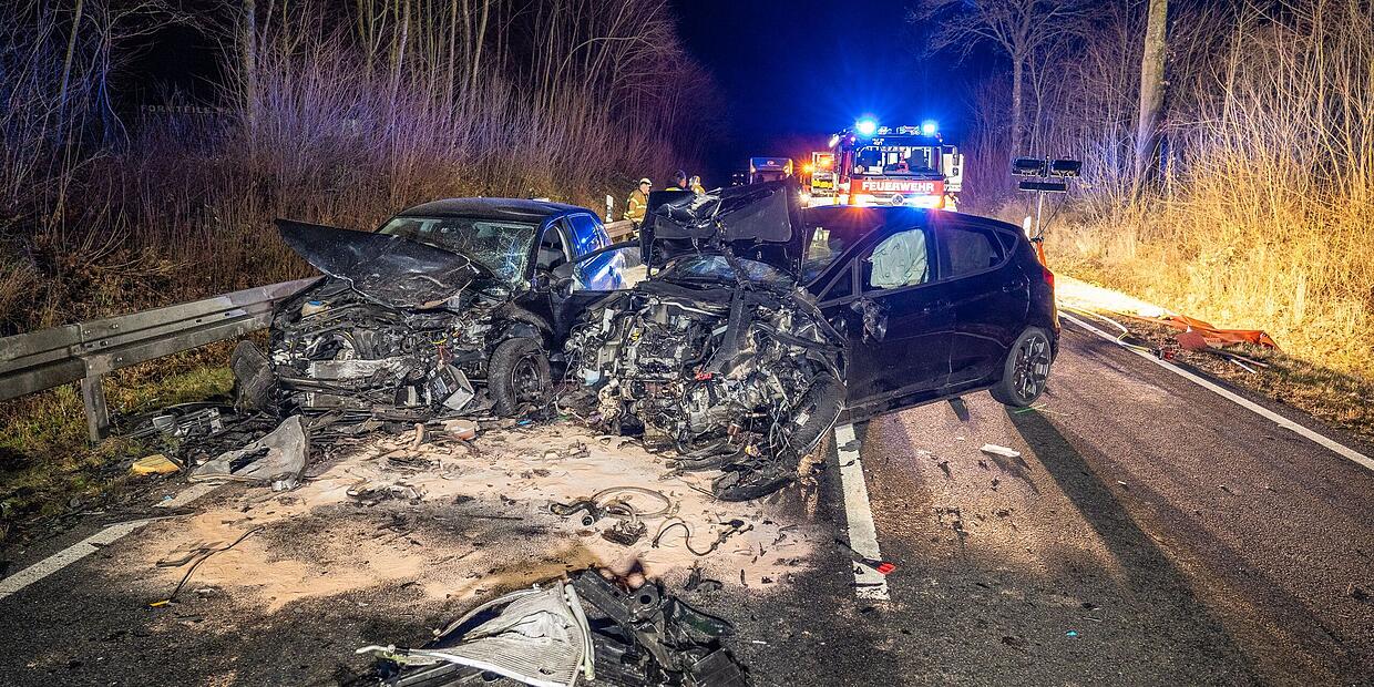 Unfall auf B 303 bei Ebersdorf am Dienstagabend