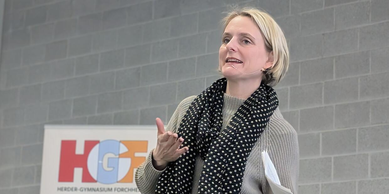 Kathrin Schrocke liest in Forchheim über Rassismus