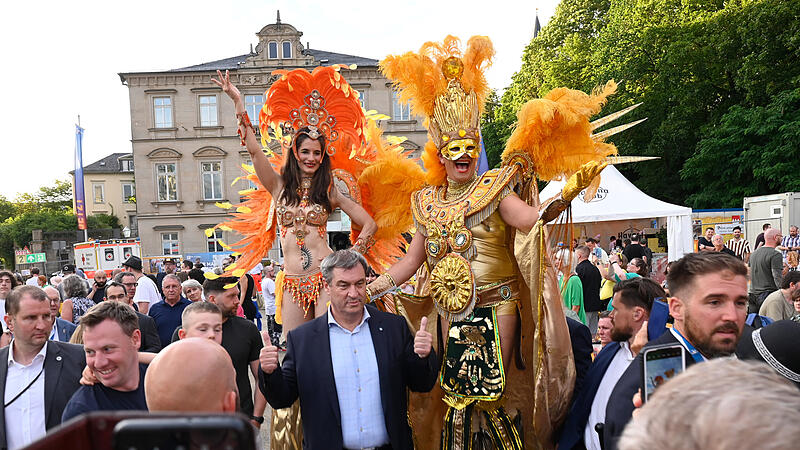 Markus Söder beim Samba-Festival in Coburg