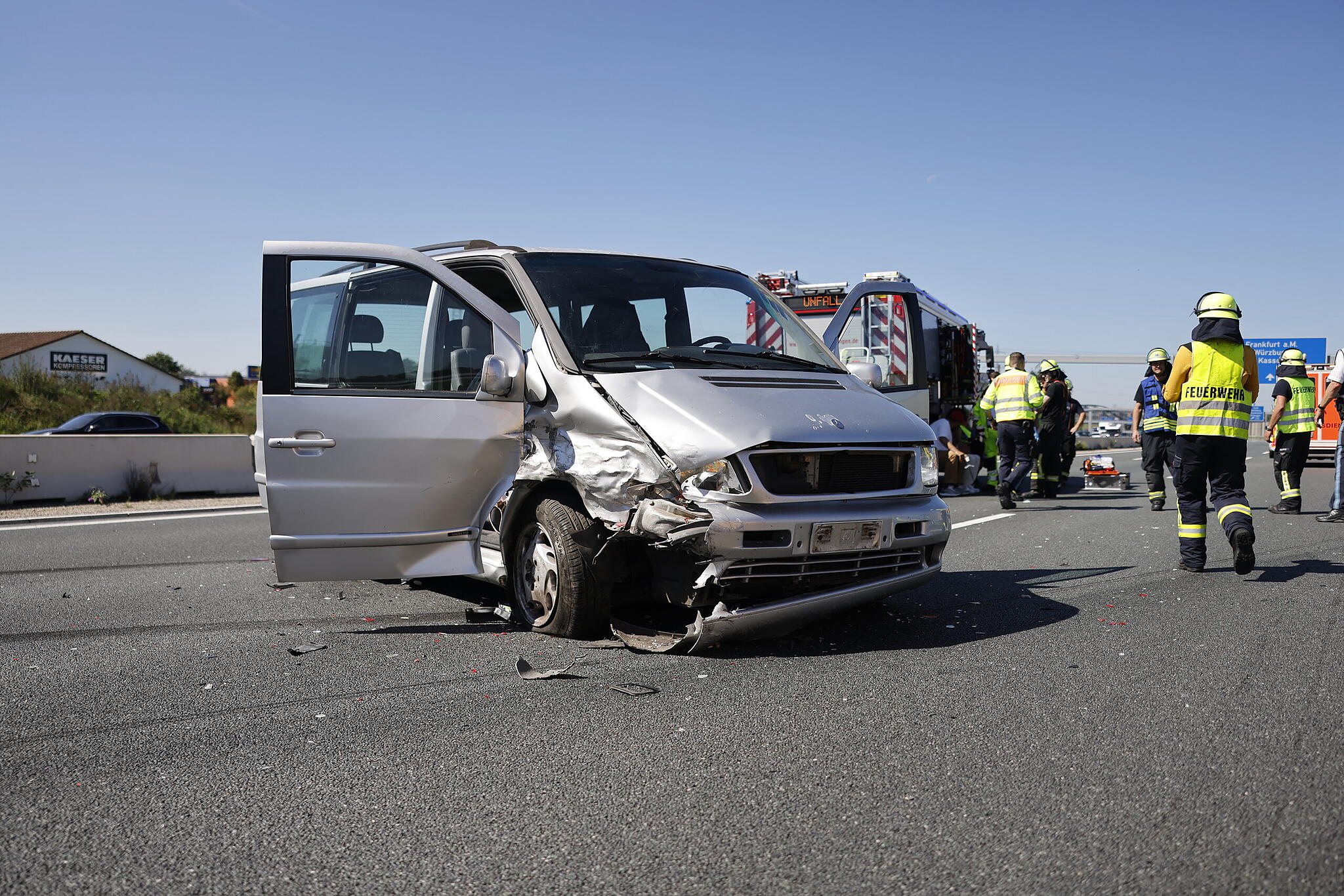 Fahrerflucht bei Erlangen: Fünf Verletzte bei Unfall auf A3